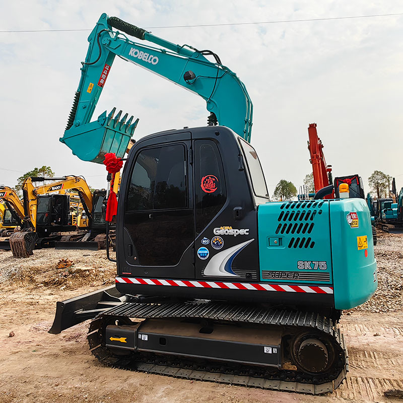 Construction Used Compact Excavators Kobelco Sk75 Digger 7 Ton